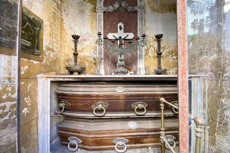 Visiting La Recoleta Cemetery, Buenos Aires